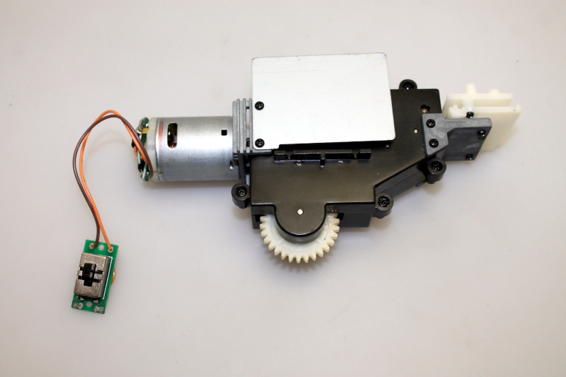 Gearbox w/ Motor & Switch ( Large scale Thomas ) : Bachmann Trains ...