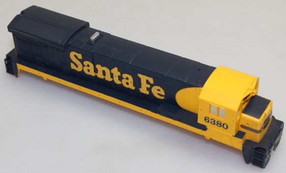 Shell w/o Rails-Santa Fe (HO B23-7) [1110XX-00A01-E] - $16.18 ...